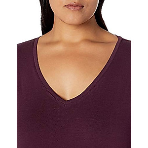 Amazon Essentials Women's Short-Sleeve V-Neck T-Shirt (Available in Plus Size), Burgundy, 2X