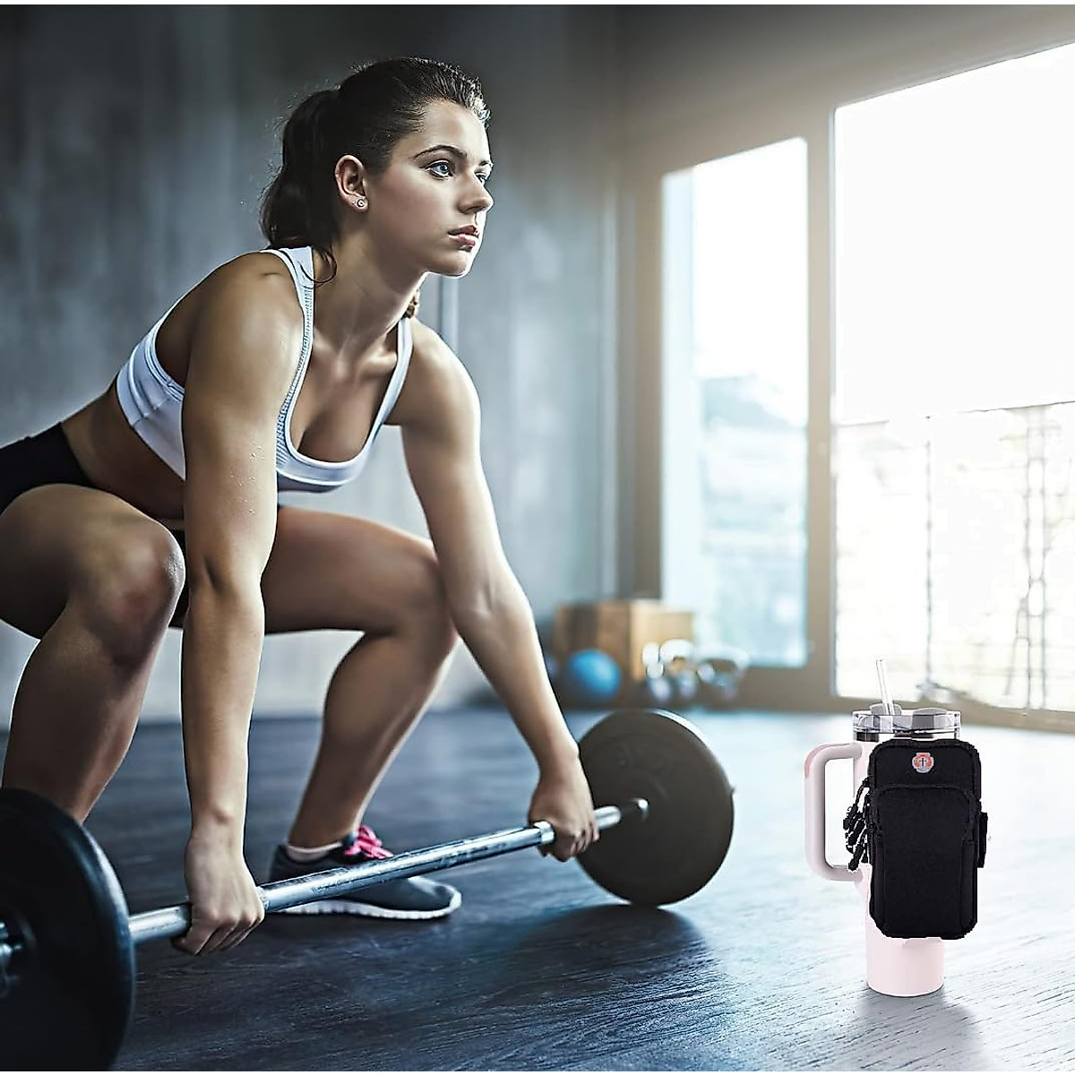 Sports Arm Bag, Water Bottle Pouch Universal Unisex Armbands Exercise Workout Running Gym Armbands Phone Holder Case with Earphone Hole for iPhone, Samsung Galaxy and LG (Black)