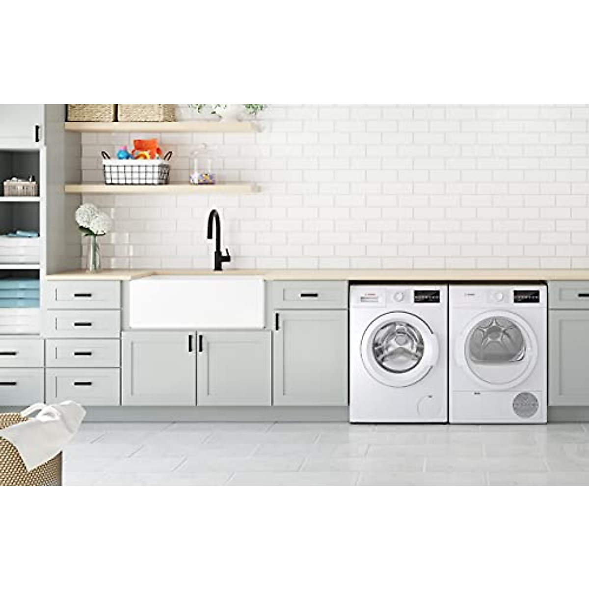 Bosch 300 Series 24-Inch Condensation Dryer - ENERGY STAR - WTG86403UC - White
