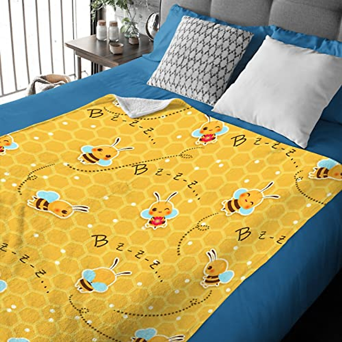 Cute Bee Blankets Super Soft for Bed Couch Sofa Fuzzy Warm Cozy Lightweight Throw for Friend Adults Women Men 60"x50" Medium for Teen