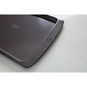 SAVEUR SELECTS Rimmed Baking Sheet, 11-Inch by 17-Inch, Non-stick, Warp-resistant Carbon Steel, Dishwasher Safe, Artisan Bakeware Series