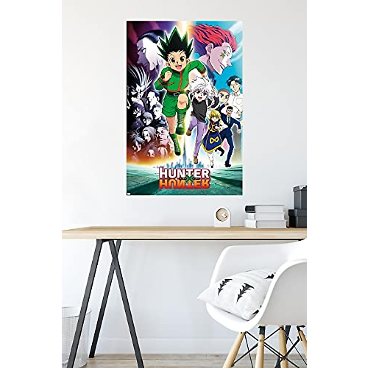 Trends International X Hunter-Running Key Art Wall Poster, 22.375" x 34", Unframed Version,Dormitory