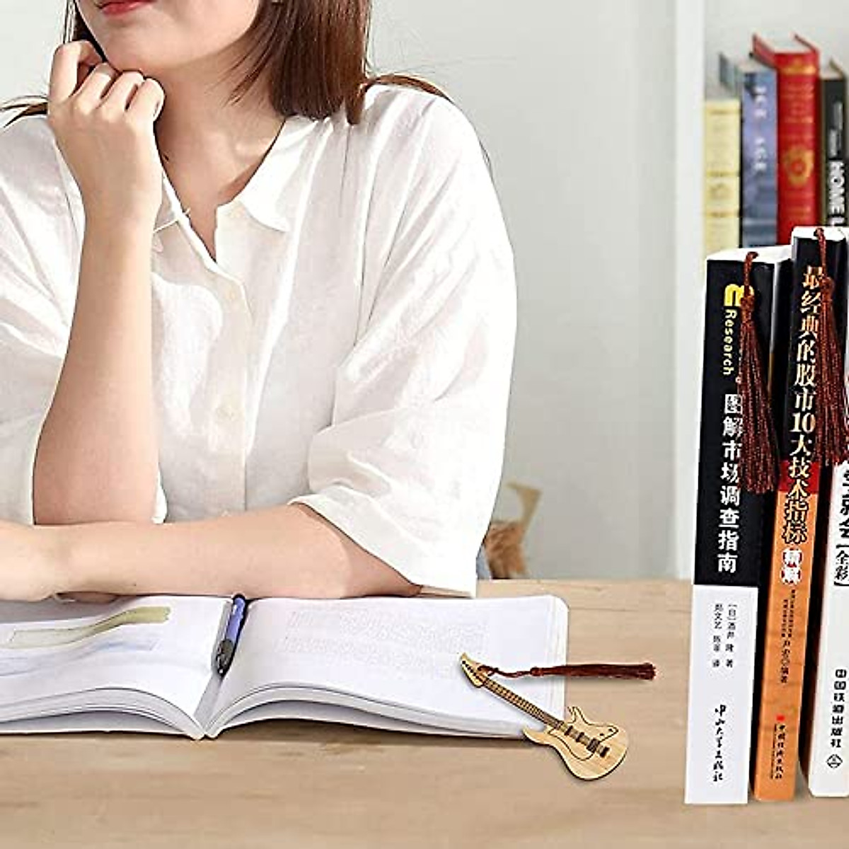 Natural Bamboo Bookmarks with Tassels,Retro Guitar Bass Bookmark Chinese Style Bamboo Bookmark Bass Book Folder Book Clip(C)