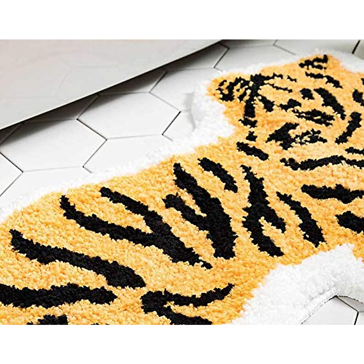 Cute Soft Tiger Shaped Animals Bath Mat Area Rug for Bedroom Bathroom Kitchen Floor Water Absorption Non-Slip Small Carpet Door Mat Kid's Room Playmat (50 * 75CM)