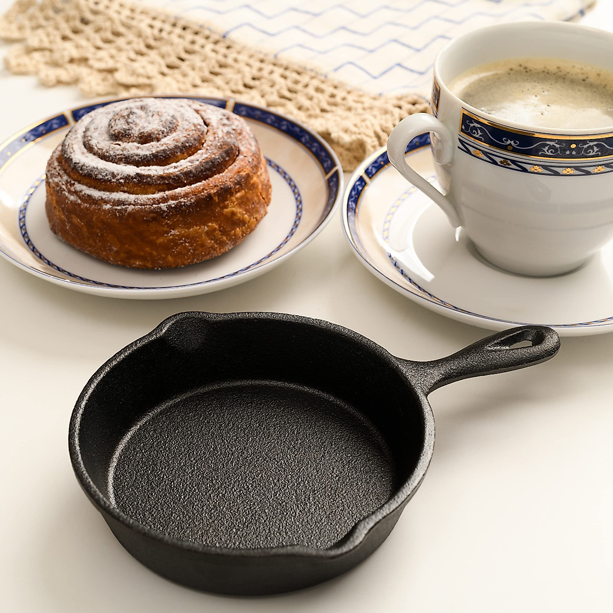 KUHA Mini Cast Iron Skillets 4” - 6-Pack of Pre-Seasoned Miniature Skillets - with 6 Small Silicone Trivets and Cast Iron Scraper