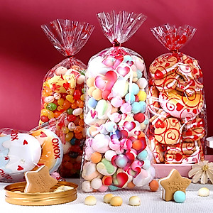 Kesoto 100 Pieces Red Valentines Day Cellophane Treat Bags for Kids, Clear Heart Goodie Candy Snack Bags Bulk with Twist Ties for Valentines Party Favor Supplies