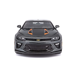 1: 18 2017 50th Anniversary Chevrolet Camaro (Colors May Vary)