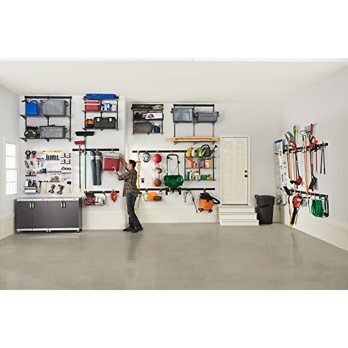 Rubbermaid 15-Piece FastTrack Garage Wall-Mounted Storage Kit, 4 Rails and 11 Hooks, for Home/House/Tool/Sports/Equipment/Utility Purposes