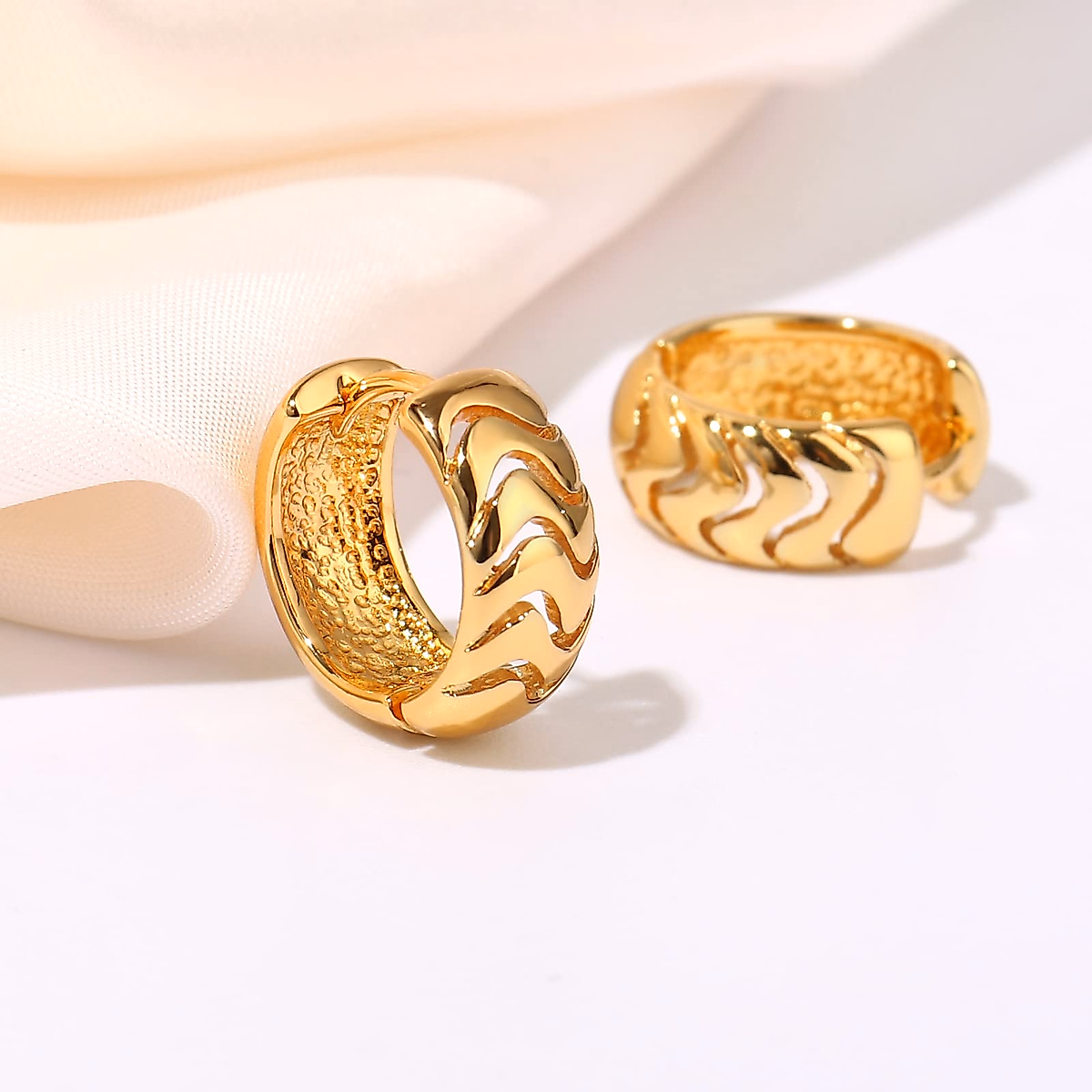 Small Gold Chunky Huggie Hoop Earrings, 14K Gold Plated Thick Huggie Earring, Lightweight Chunky Gold Hoop Earrings for Women