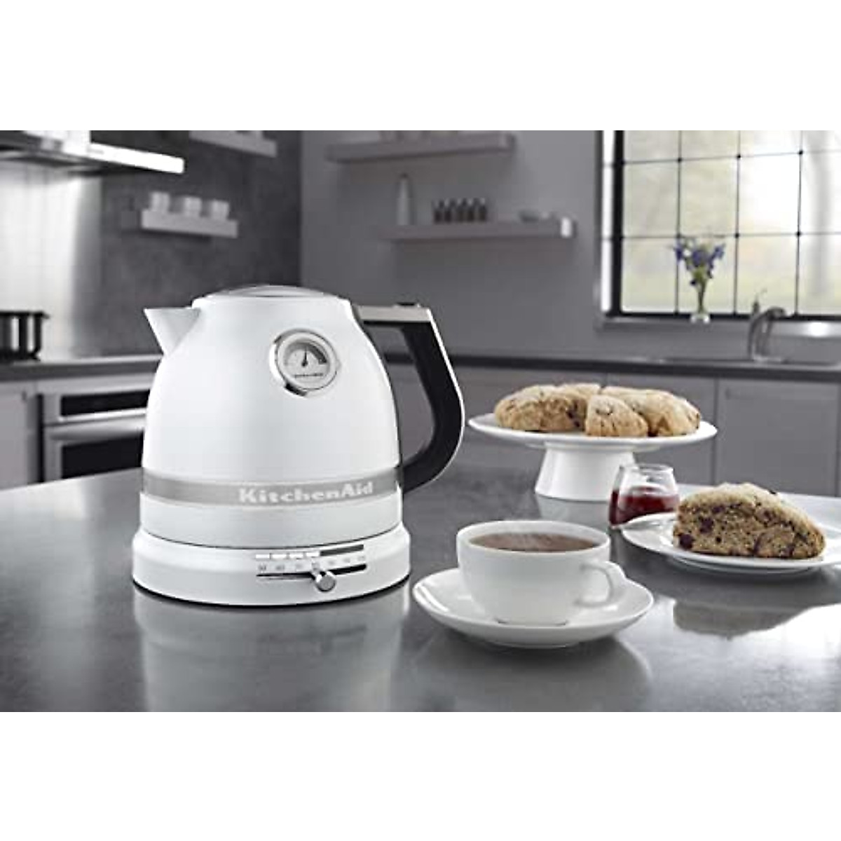 KitchenAid Pro Line Series Electric Kettle KEK1522FP, 1.5 L, Frosted Pearl White