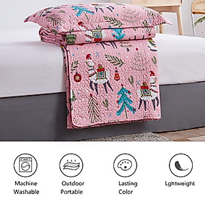 CHESITY Christmas Bedding Quilt Set Queen Size 3-Piece Kids Bedspread Xmas Bedding Set with Alpaca Pattern Lightweight Coverlet Cover for All Season (Pink, 1 Quilt + 2 Pillowcases)