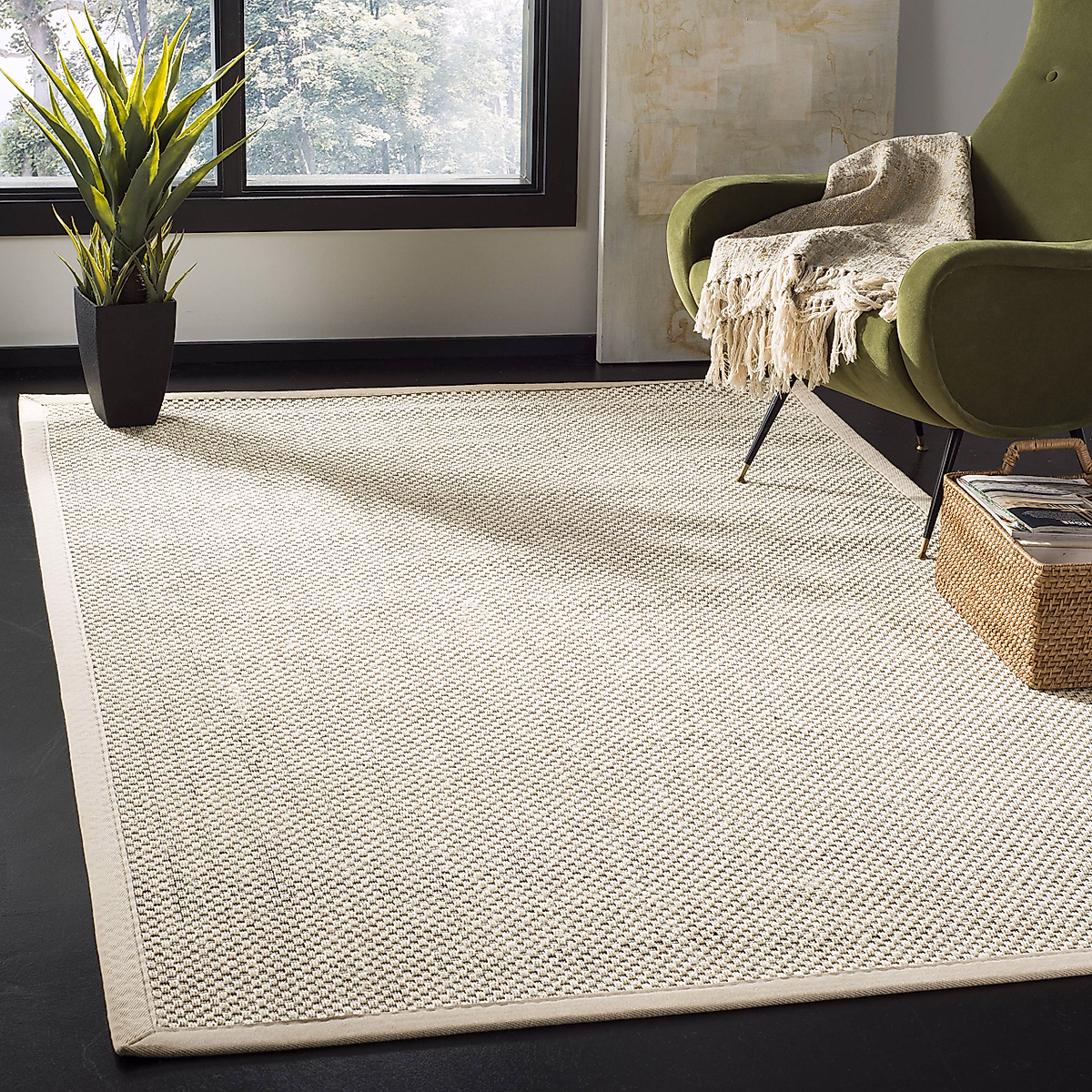 Safavieh Natural Fiber Collection Area Rug - 8' x 10', Black & Ivory, Border Sisal Design, Easy Care, Ideal for High Traffic Areas in Living Room, Bedroom (NF150B)