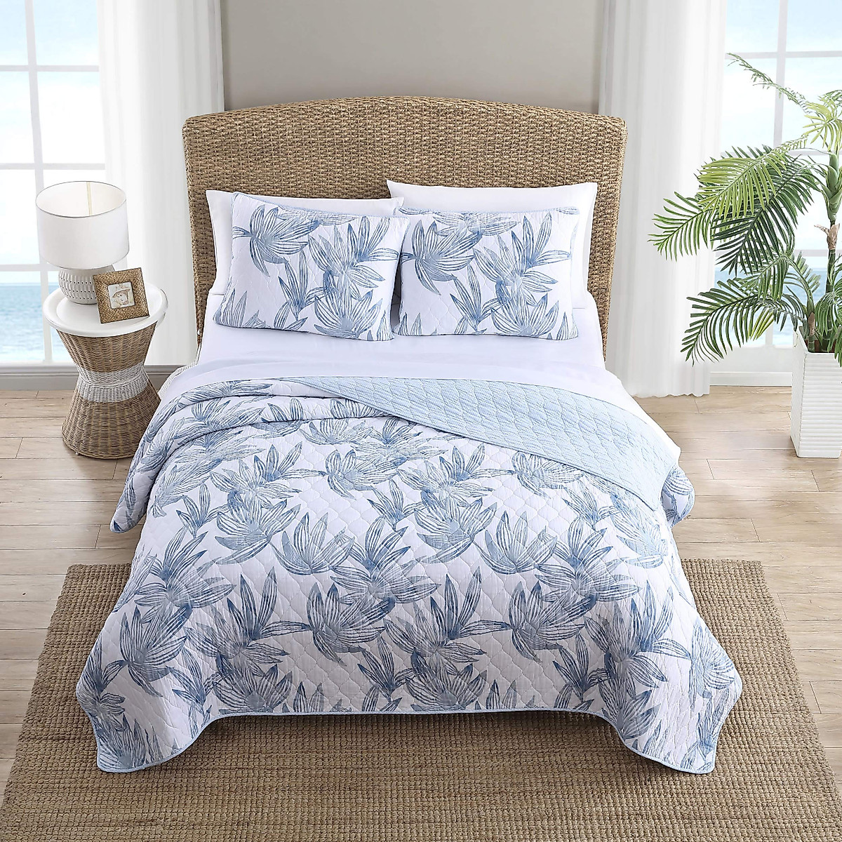 Tommy Bahama - Twin Quilt Set, Reversible Cotton Bedding with Matching Sham, Lightweight Home Decor for All Seasons (Kayo Blue, Twin)