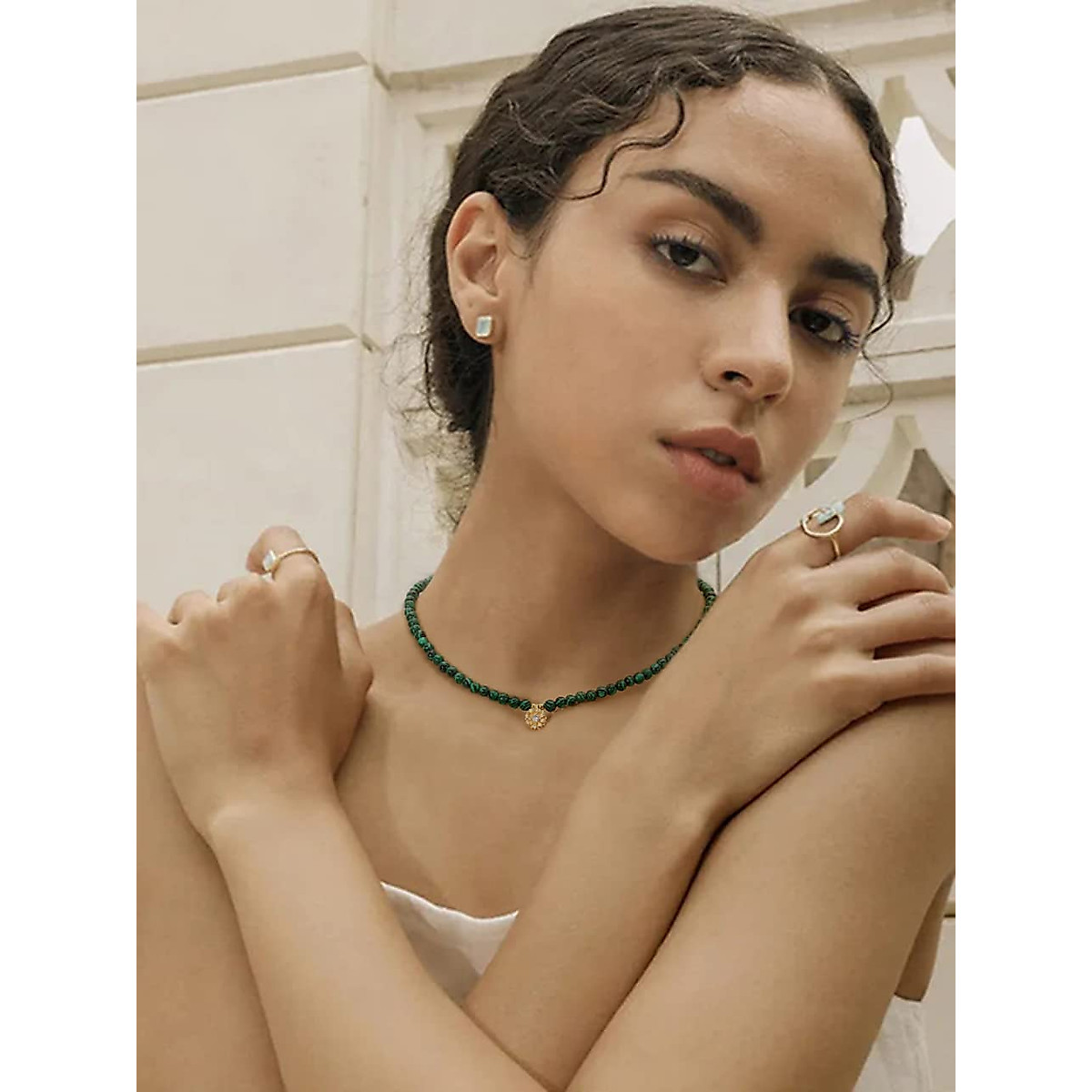 PERNNLA PEARL Protection Malachite Crystal Beaded Necklace for Women Cute Daisy Flower Gold Pendant Choker Necklace Dainty Handmade Boho Jewelry 15”