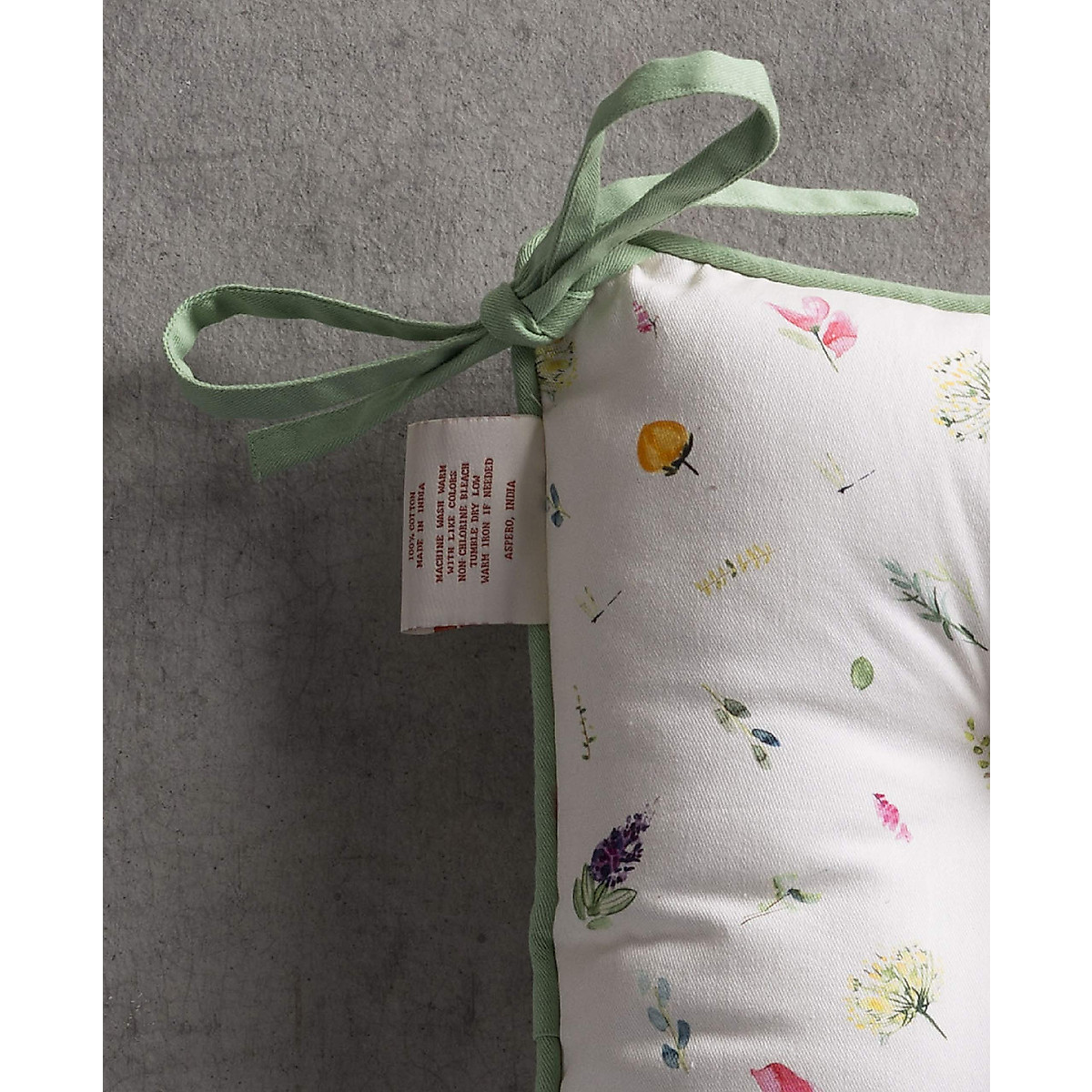 Maison d' Hermine Chairpads 100% Cotton Set of 2 Polyester Filling Cushion/Pillow Decorative Chair Pads with Ties for Kitchen, Party, Home & Camping, Botanical Fresh, Placed - Spring/Summer (16"x16")