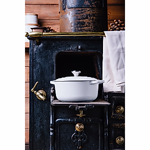 Le Creuset Enameled Cast Iron Signature Round Dutch Oven, 3.5 qt. , White