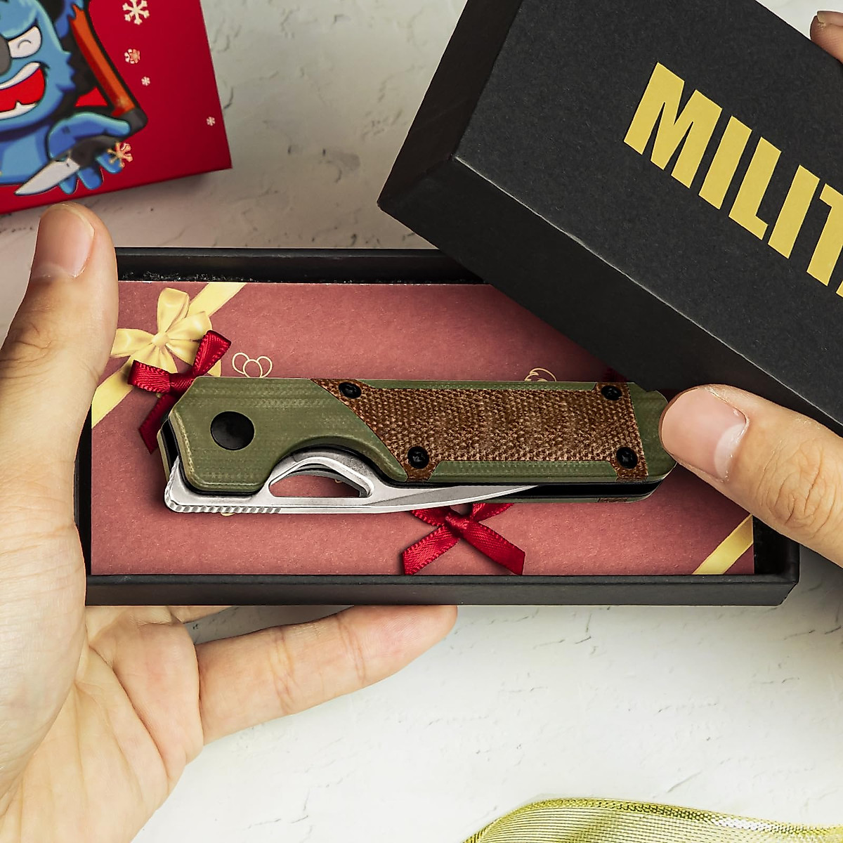 Kizer Mini Militaw Pocket Knife for EDC, 2.82'' D2 Blade Folding Knife, Brown & Green G10 Handle Small EDC Knife with Pocket Clip, Camping Hunting Knife for Men Women Gift V3634SM2