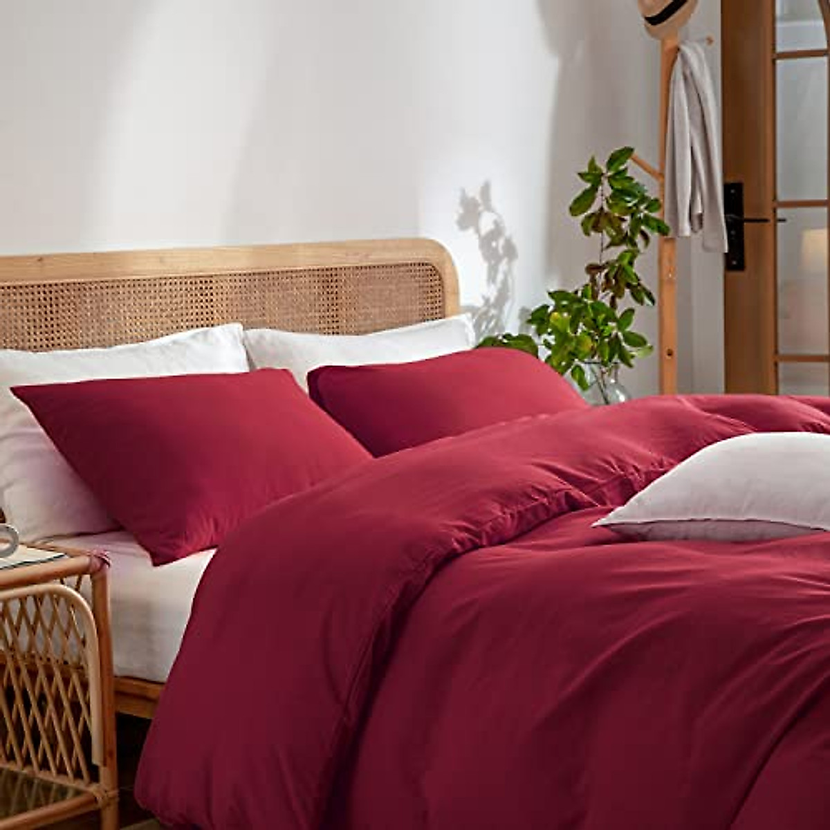 Red Duvet Cover King, 100% Washed Microfiber 3 Pieces Solid Color Casual Red Bedding Set for Men and Women, with Zipper Closure, Luxury Ultra Soft Relaxed Feel Natural Wrinkled Comfy (Red, King)