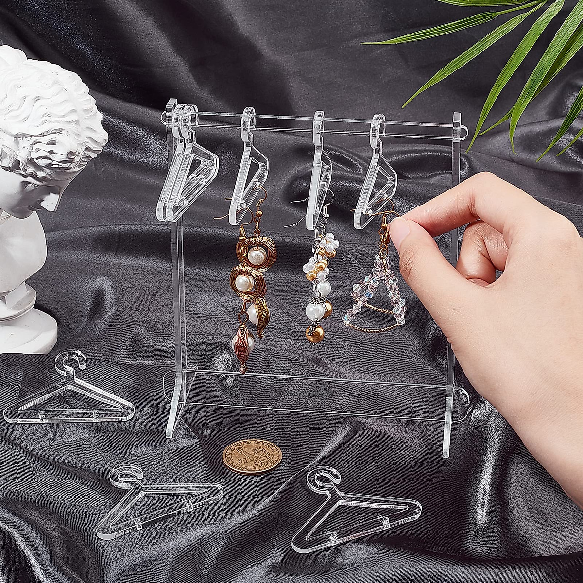 SUPERFINDINGS Acrylic Earring Displays Clear Hanger Earrings Display Stand with 8 Hangers for Jewelry Display Supplies Hanging Earring Show