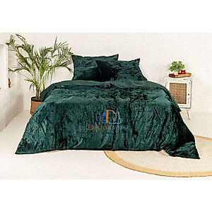 DecorAvenue Ultra-Luxe Crushed Velvet Duvet Cover, Boho Bedding UO Comforter Bedding Donna Cover, 3 Pc Duvet Set, Velvet Bedding Set (Emerald Green, King 90'' x 104'') (DuvetSet1607)