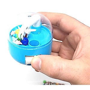 Mini Claw Machine Toy with Candy for Kids - Includes a Bag of Candy and Mini Dinosaurs Novelty Toys (1 Pack Tarts)