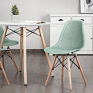 Giantex Set of 4 Modern Dining Chairs, Outdoor Indoor Shell PP Lounge Side Chairs with Mesh Design, Beech Wood Legs, Tulip Leisure Chairs, DSW Dining Chairs for Kitchen, Dining Room, Green