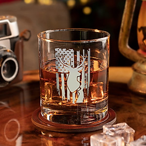 Deer Hunter American Flag - Old Fashioned Whiskey Rocks Bourbon Glass - 10 oz capacity