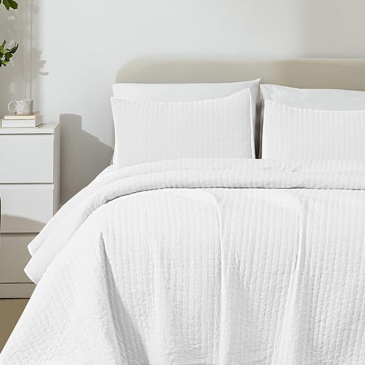 SHALALA NEW YORK Reversible Quilt Set - 2 Quilted Pillow Shams and a Soft Cotton Jersey Coverlet-Lightweight and Breathable - Machine Washable (Stripe White, King)