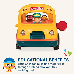 Battat – Light-Up Yellow Bus – 5 Toy Figures – Realistic Sounds – Folding Stop Sign – 18 Months + – Light & Sound School Bus