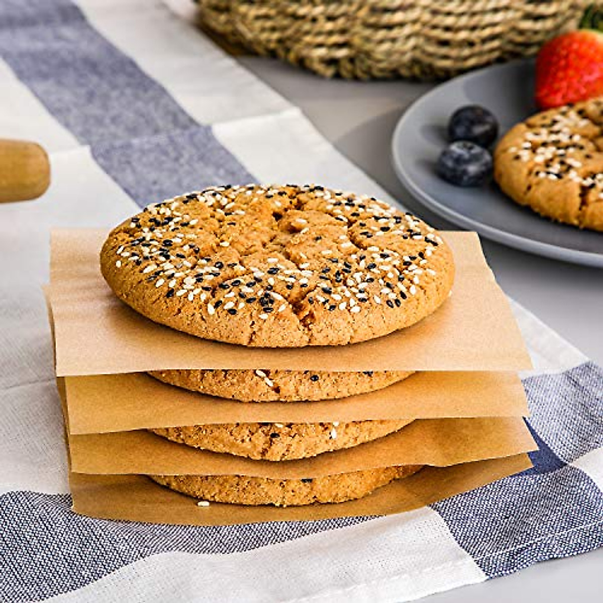 Hiware 200 Count Unbleached Parchment Paper Squares 6" x 6", Non-Stick Wax Paper Sheets for Separate Burgers, Cookies & Other Foods When Storing, Freezing