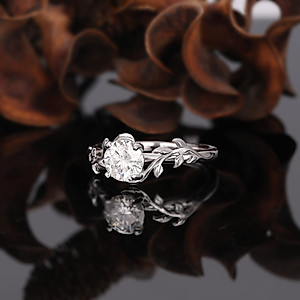 Frayerr Gift For Women - Brilliant 1.01 Carat Round Cut Moissanite Rings - Leaf Shaped Platinum Plated 925 Silver Ring - Art Deco Engagement Rings For Women - Vines Style Promise Rings For Her (5.5)