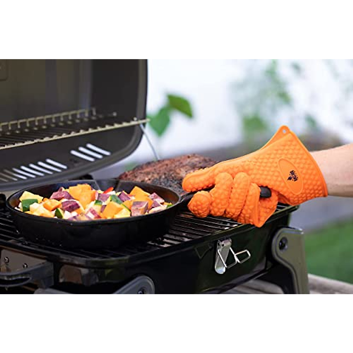 AMZ BBQ CLUB Grilling Accessories - Silicone BBQ Gloves, Food Grade Meat Claws, Digital Grilling Thermometer | BBQ Set for Cooking Grilling Barbecue Roasting Baking Open Flame