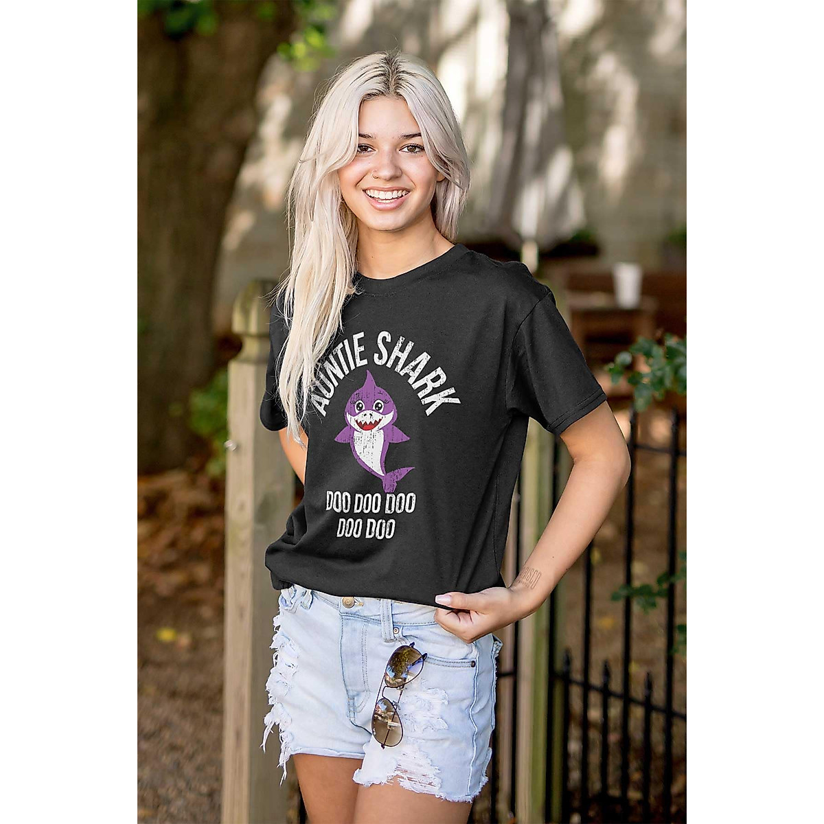 Shark Song Aunt Cute Adorable Auntie Womens Graphic T Shirt Tees