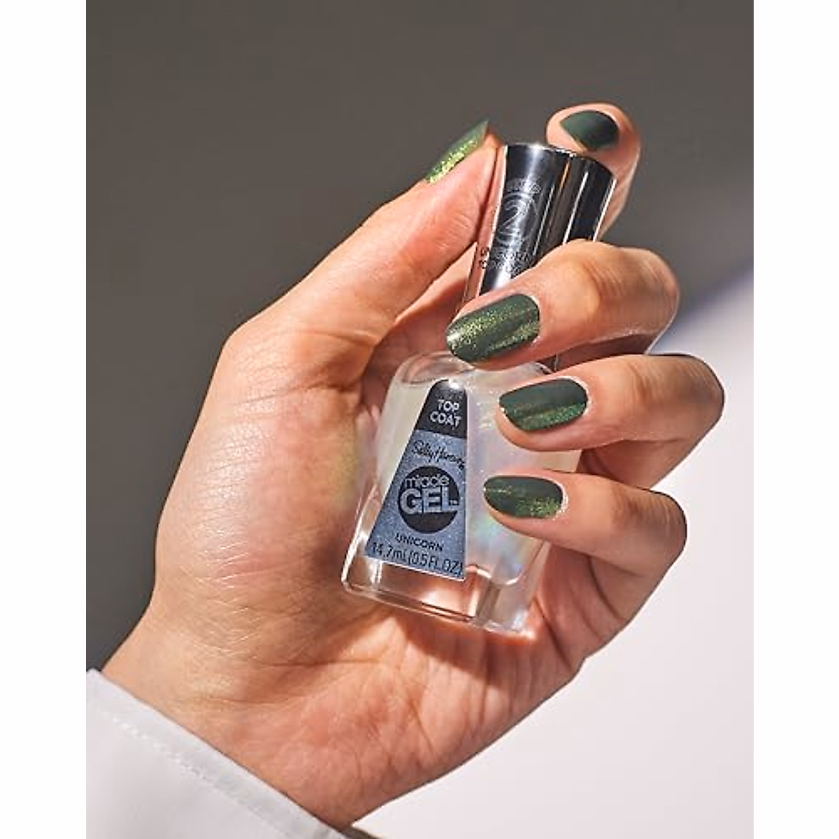 Sally Hansen Miracle Gel™, Unicorn Top Coat, Long Lasting, Gel-Like Formula, No UV Lamp Needed, Glitter Nail Polish