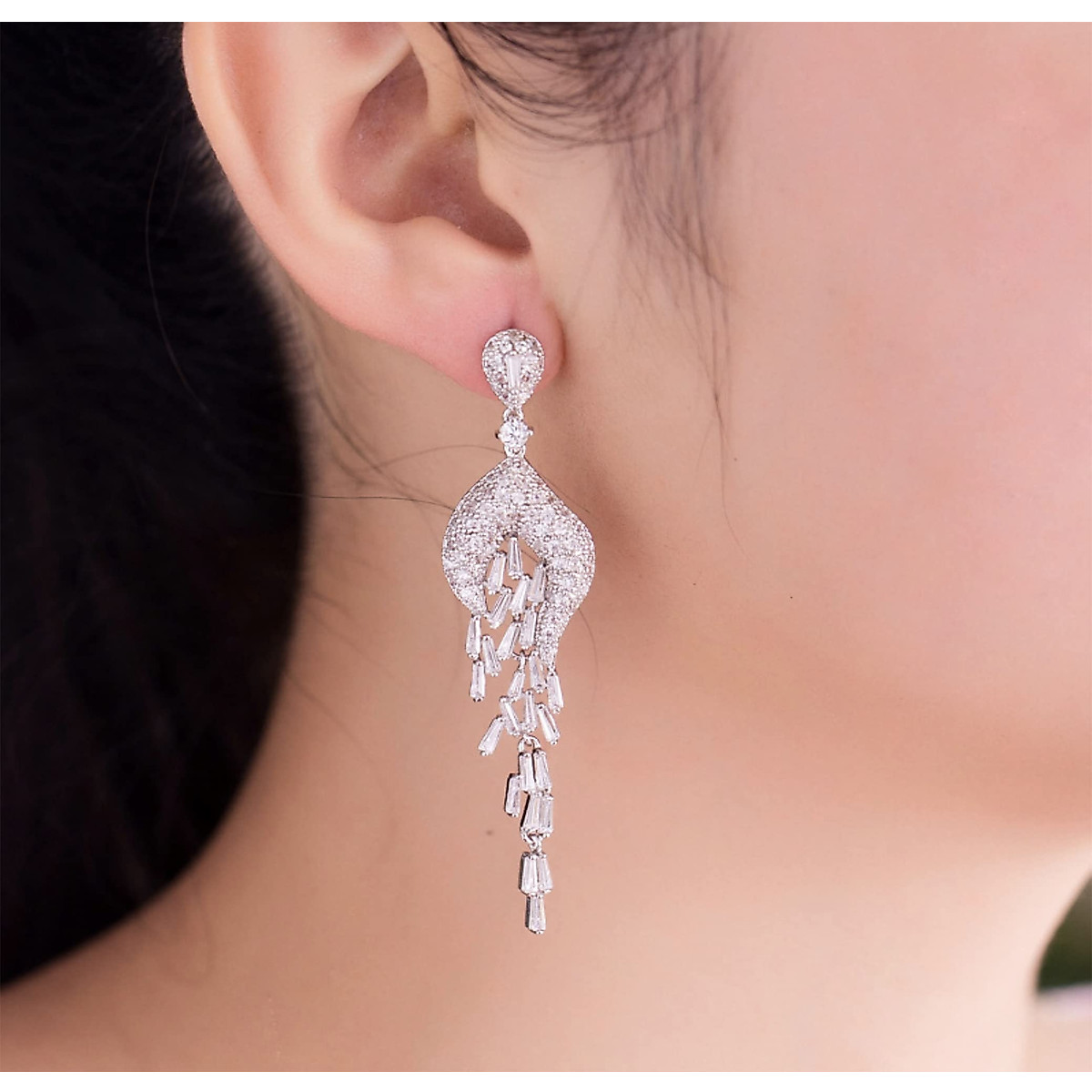 Wedding Bridal Bridesmaid Chandelier Cubic Zirconia Stud Earrings for Women, Crystal Tassel Long Chandelier Wedding Stud Earrings for Prom or Pageant