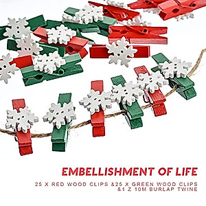 Mulbleaf Snowflake Clothespin Red and Green Wooden Clothespins Pack of 50 Christmas Clothespins Set of Wooden Clothespins Photo Clips Decoration for Women Children (Green+Red)
