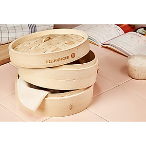 Reishunger Bamboo Steamer Handmade Basket, Traditional 2-Tier Design - 8 Inch - for Dumplings, Rice, Dim Sum, Vegetables, Fish and Meat - Incl. 2 Cotton Cloths