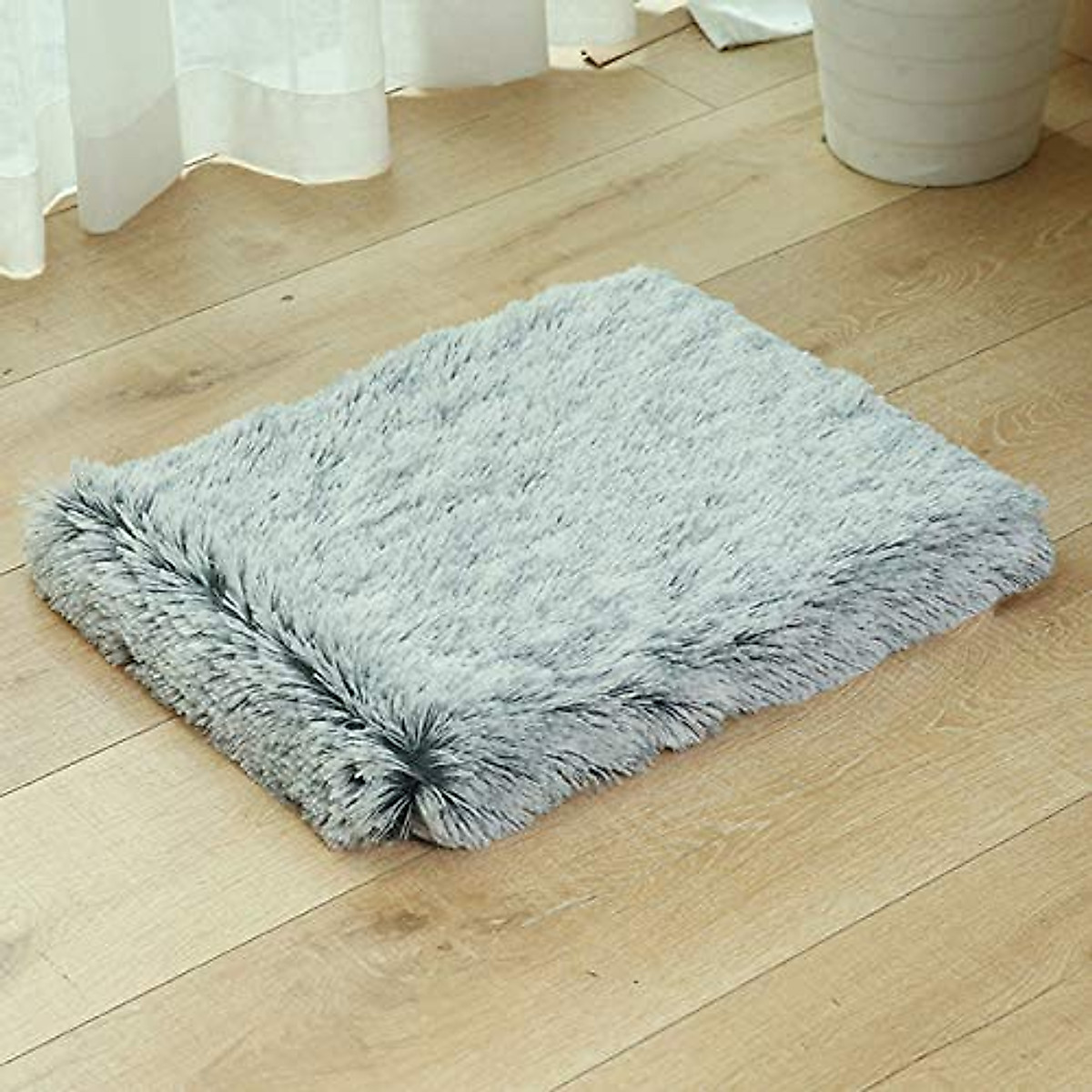 Pet Blanket Bed Pad Dog Blanket Mat Waterproof Washable Plush Square Dogs Cats Pets Warm Sleeping Bed Cover Mat for Dogs Cats - White + Grey M