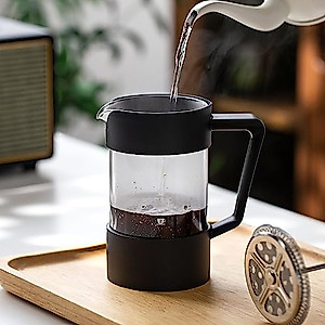 TWOFUTU French Press Coffee Maker, Stainless Steel/High Borosilicate Glass Coffee Press, Cold and Hot Coffee Pot, Suitable Use for Restaurants, Home Kitchens, Travel or Offices. 600ml, Black.