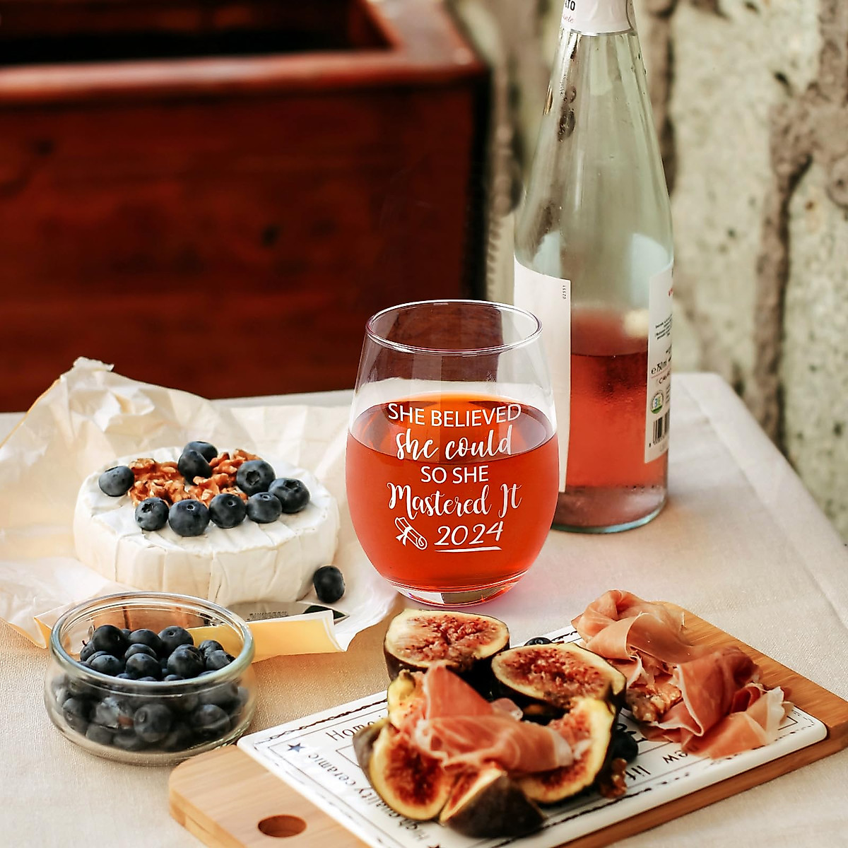 Futtumy Graduation Gifts, She Believed She Could So She Mastered It 2024 Stemless Wine Glass, 2024 Graduation Gifts for Her Friend Masters Degree College High School Graduates College Grad, 17Oz