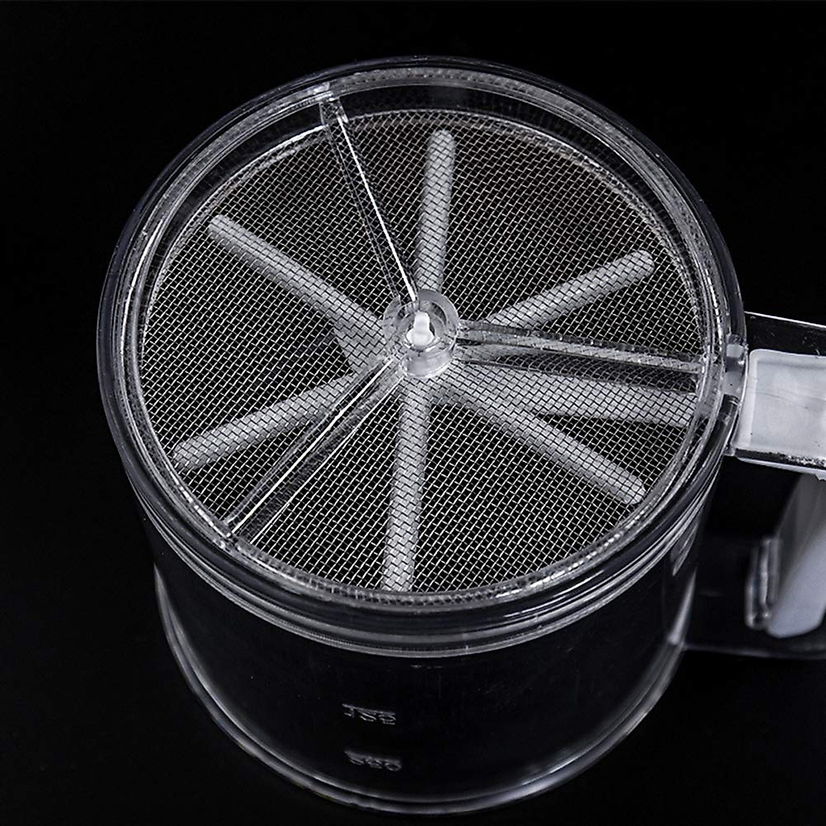 Flour Sieve Fine Mesh Filter Plastic Flour Sifter Handheld Shaker Sugar Powder Kitchen Strainer Baking Tool for Chocolate Coffee Powder Sieving