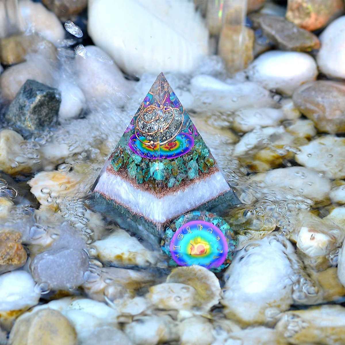 Horoscope Orgone Pyramid & Palm Stone Set, Healing Crystal Taurus Zodiac Sign Gift Set Made of Pyrite & Crysocolla for Self-Expression and Truth