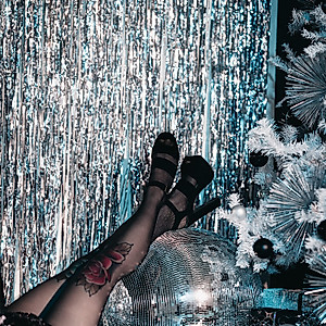 5 Pack Silver Fringe Backdrop 3.2ft x 8.2ft Foil Curtain Tinsel Foil Fringe Curtains Backdrop Tinsel Backdrop Streamers for Birthday Curtain Party Decoration Wedding Christmas Decoration (Silver)