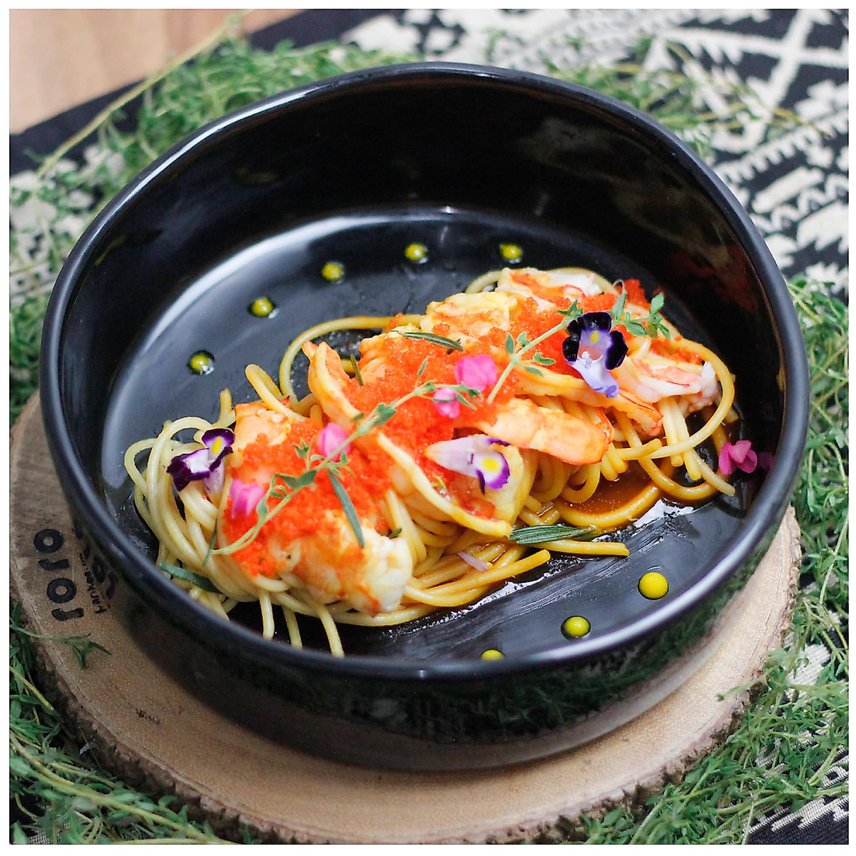 roro Ceramic Stoneware Hand-Molded Glossy Black 8 inch large Salad or Pasta Bowl | Pet Friendly