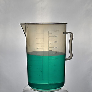 TN LAB Beaker Pitcher Measuring Cup Strong Handle Polypropylene Plastic Graduated 2000ml 2L Holds 2 Quarts 3-Pack