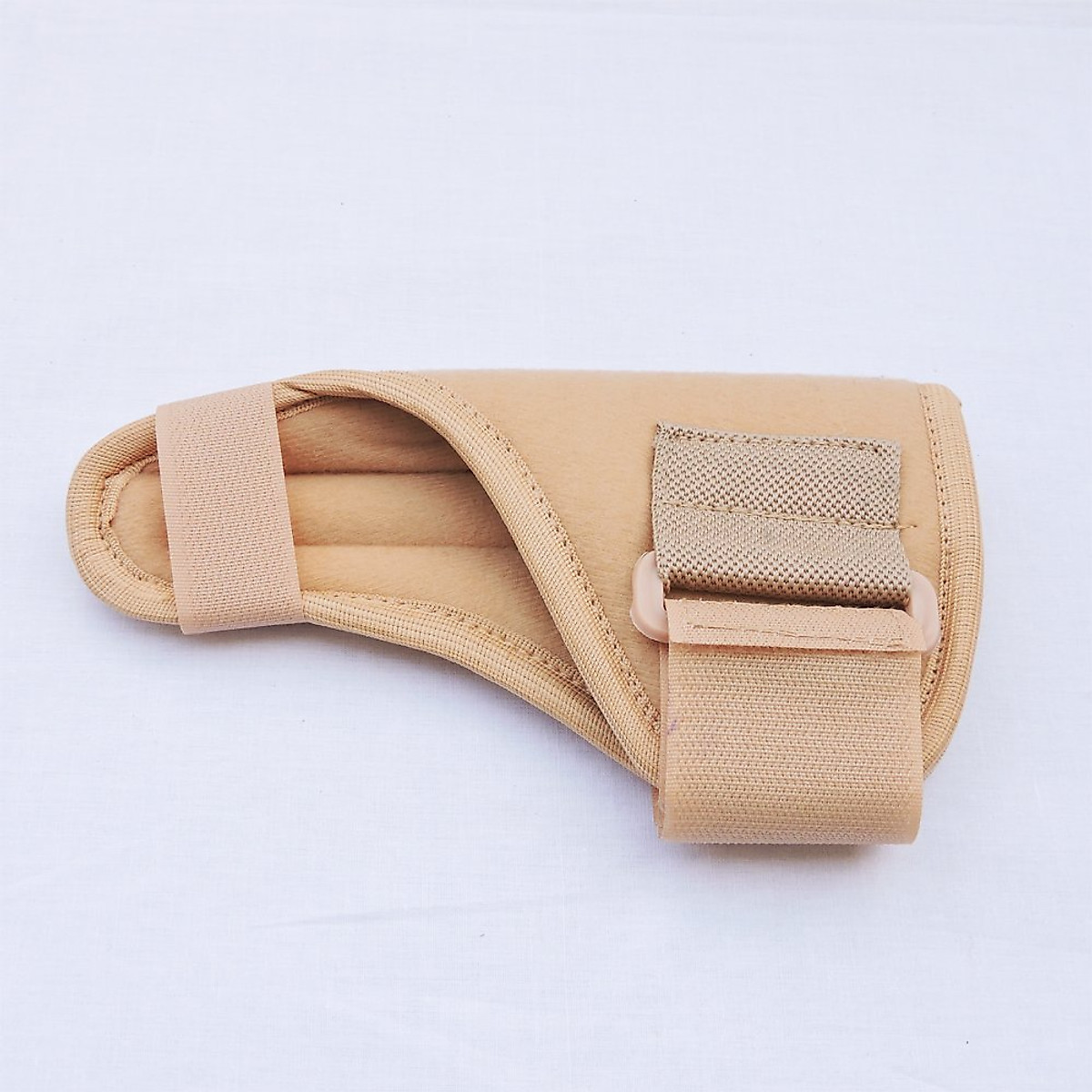 HealthGoodsIn - Thumb Spica Splint | Thumb Stabilizer | Thumb Brace for Tissue Injuries | Support Brace with Thumb Spica Lightweight, Breathable | Fits for Both Hands (Beige)