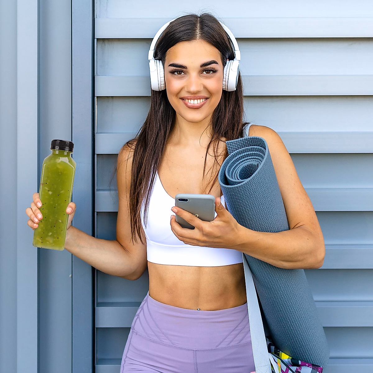 Moretoes 28pcs 16oz Empty Plastic Juicing Bottles, Juice Bottles with Black Tamper Evident Caps, Reusable Clear Bulk Drink Juice Containers with Lids for Juicing Milk Smoothie Tea and Other Beverages