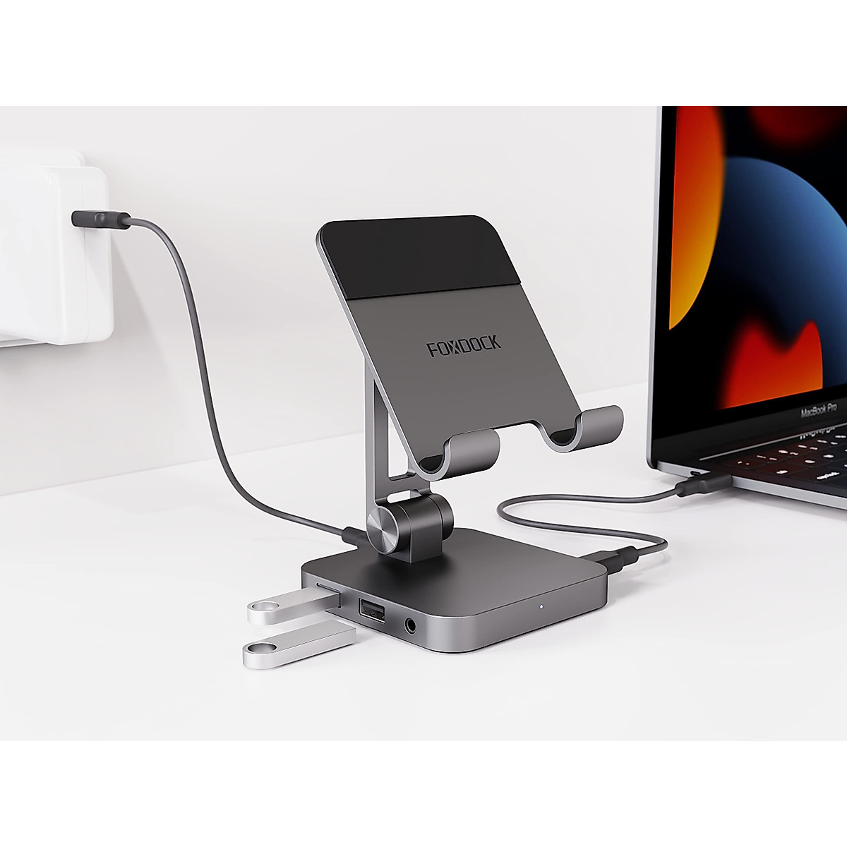 USB C Hub Charging Stand - Enhanced 7 in 1 USB-C Docking Station with 4K HDMI Adapter for TV, Portable 100W PD USB Multiport Dongle 2 x USB 3.0, Card Reader, Audio Jack for iPad Pro, MacBook Pro