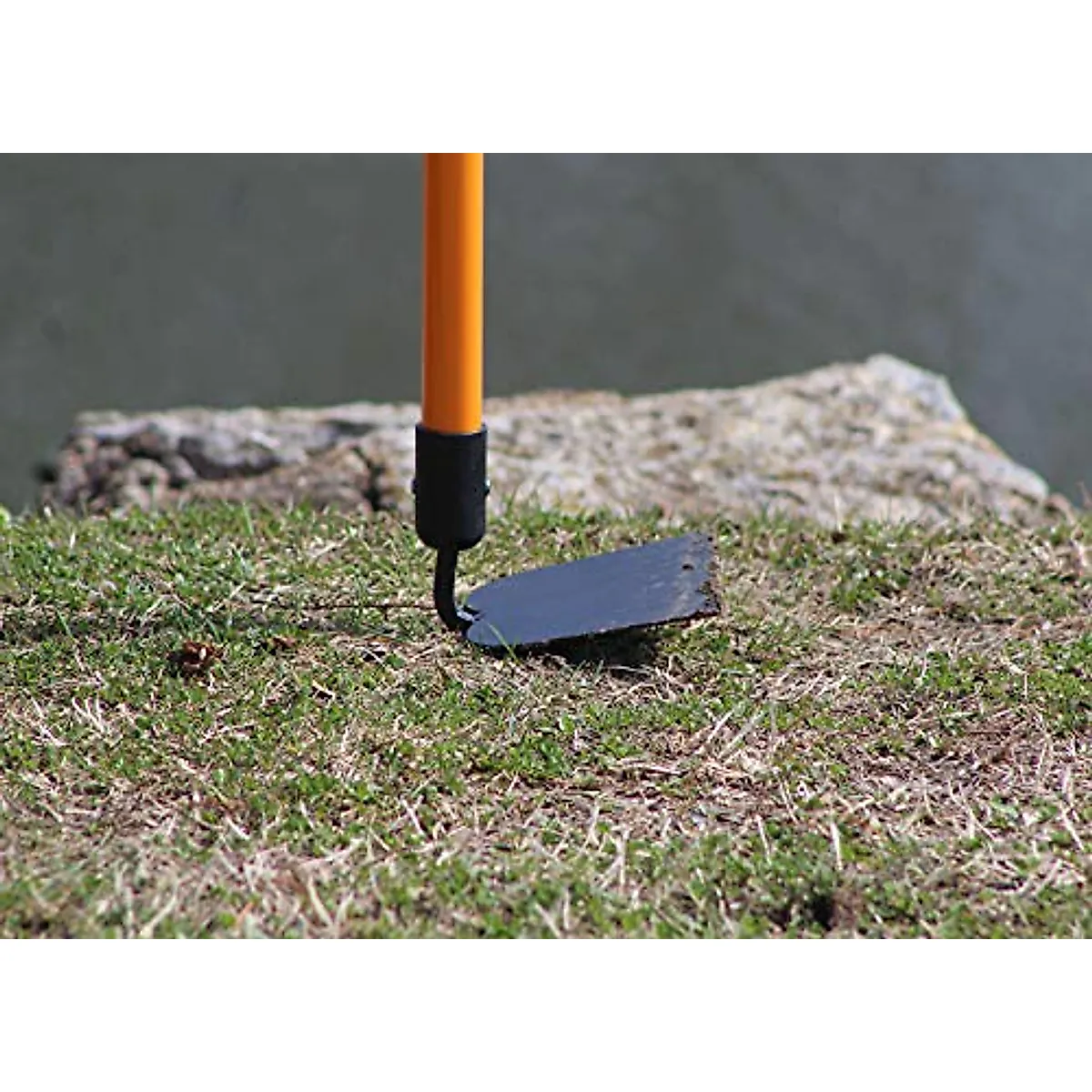 Ashman Garden Hoe (1 Pack)– Sturdy Hand Tiller – Heavy Duty Blade for Digging, Loosening Soil, and Weeding – Rubber Grip Handle for a Strong Hold – Rust Resistant Build.
