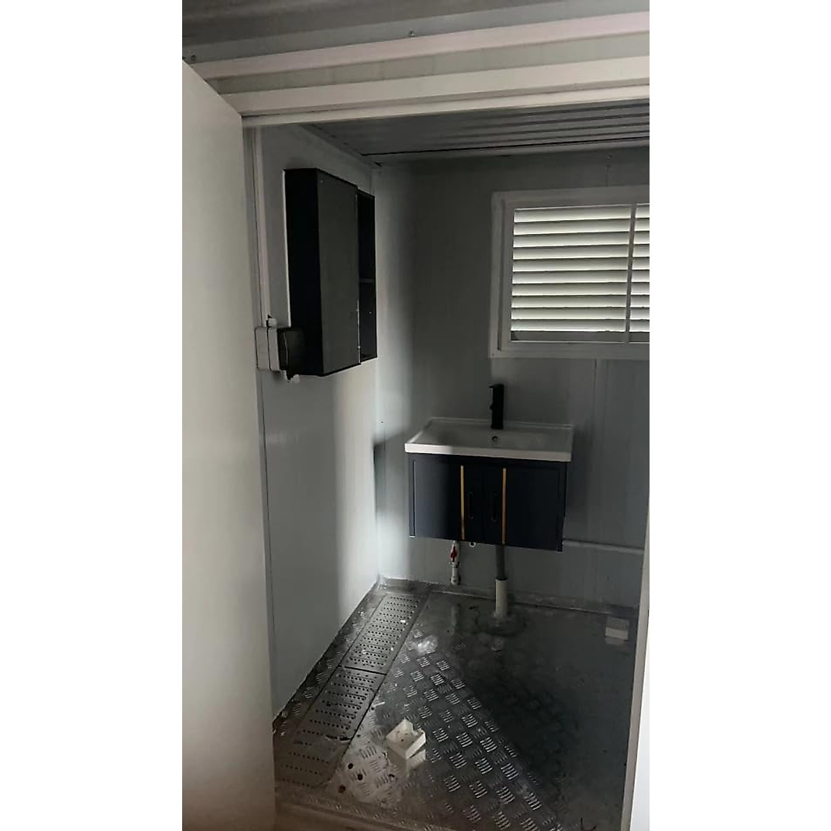 Generic Airconditioned Foldable Prefab Homes Prefabricated 20ft Office Fully Equipped Expandable Container Movable House with Bathroom +Kitchen with Sun Shade, Customized